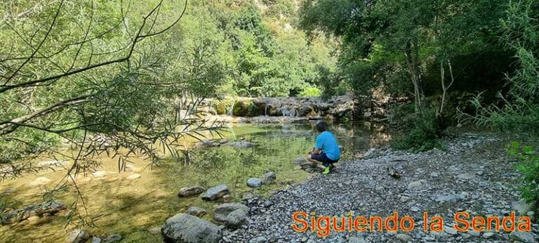 Ruta de Sadernes a Sant Aniol d'Aguja y el Gorg Blau + Mapa