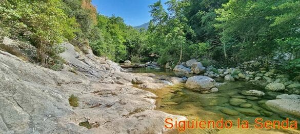 Ruta de Sadernes a Sant Aniol d'Aguja y el Gorg Blau + Mapa